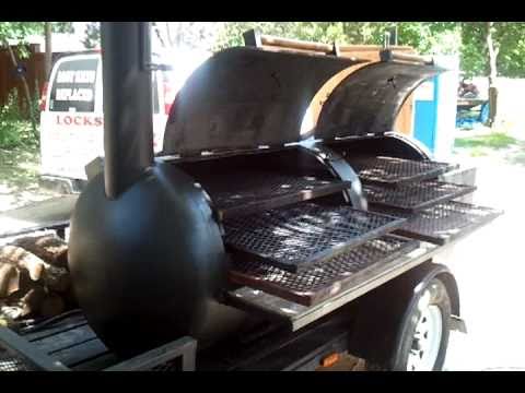 Texas BBQ Smoker - YouTube