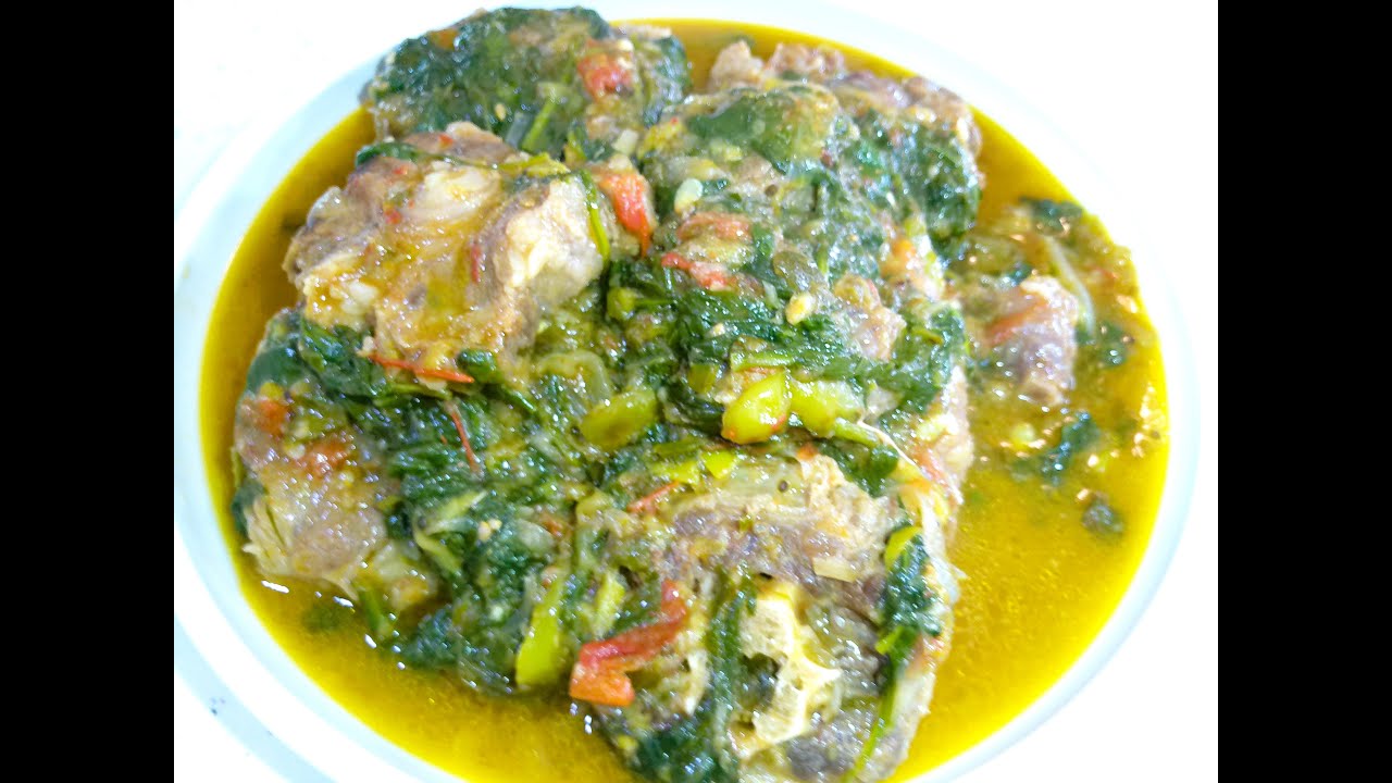 Recette de queues de vache (mikila ngombe) et épinards - YouTube