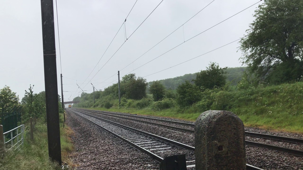 91115 drags Intercity class 91 blunt end first! - YouTube