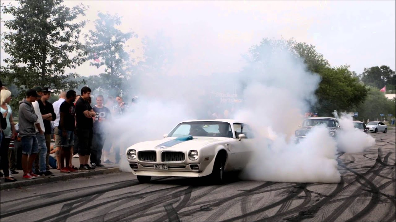 meet of the month #3 v8 burnouts - YouTube