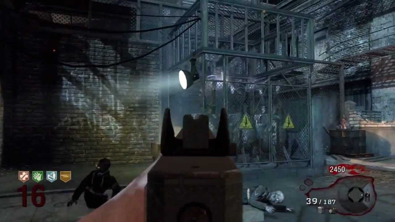 Black Ops Zombies: Der Riese Live Commentary - Part 3 - Classic Map ...