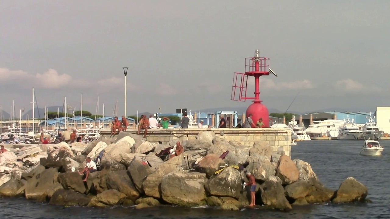 molo viareggio faro rosso (LU) ** Tuscany, Italy ** - YouTube
