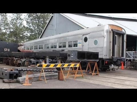 CityRail Former U-Set Carriage at the Valley Heights Locomotive Depot ...