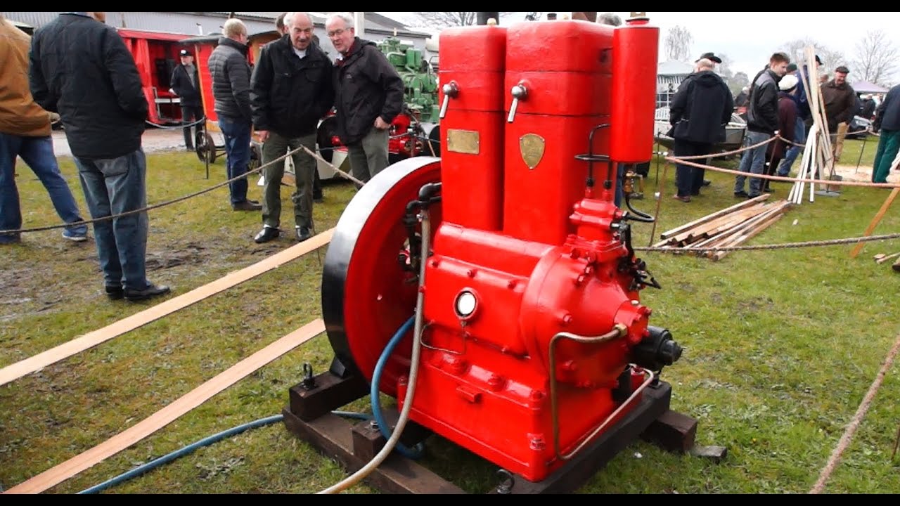 2 cyl. Bukh 1930'er motor/ Diesel/ Djursland/ Forårstræf 2017 ...