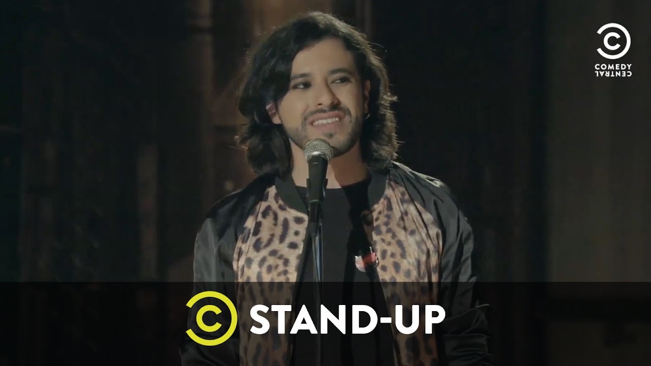 Fran Hevia II @ #StandupEnComedy - YouTube
