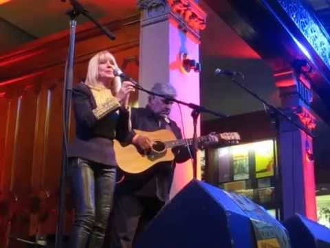 Bev Harrell : Mon Pere (live 2015) - YouTube