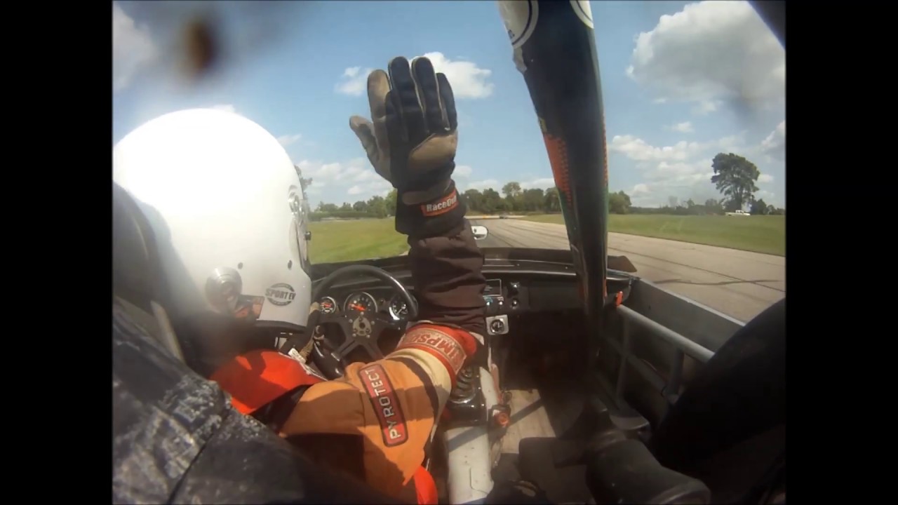 Scott Fohrman, VSCDA vintage racing, Grattan Raceway 2017 - YouTube