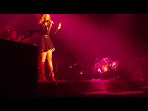 Hadise - Stir Me Up @ The Sand Amsterdam 2014