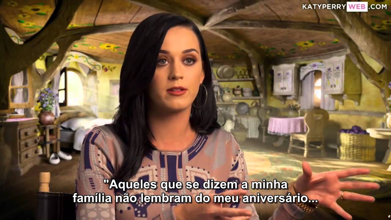 Katy Perry Interview - The Smurfs 2 'Smurfette' (Legendado) - YouTube