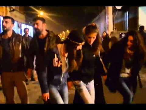 özgür kadın halayı nasıl olur? erkek halayına çalım at, kadın halayını yarat!