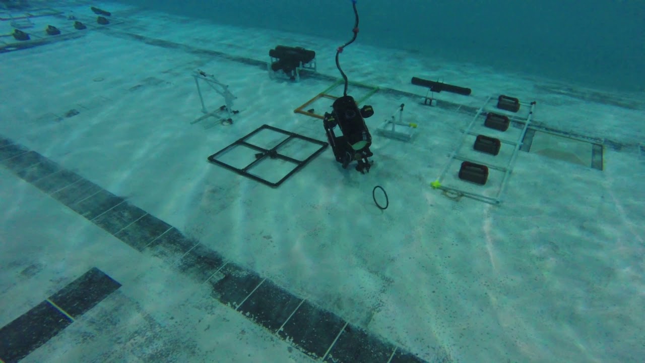 Students compete in underwater robotics competition