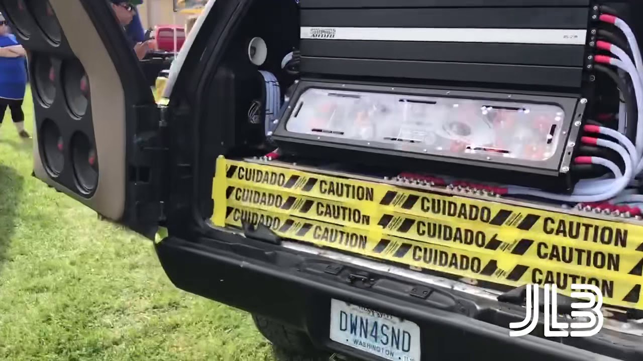 Neo Hoe Dishing Out Demos at Triplefest | 6 Team Sundown Neo 18s - YouTube