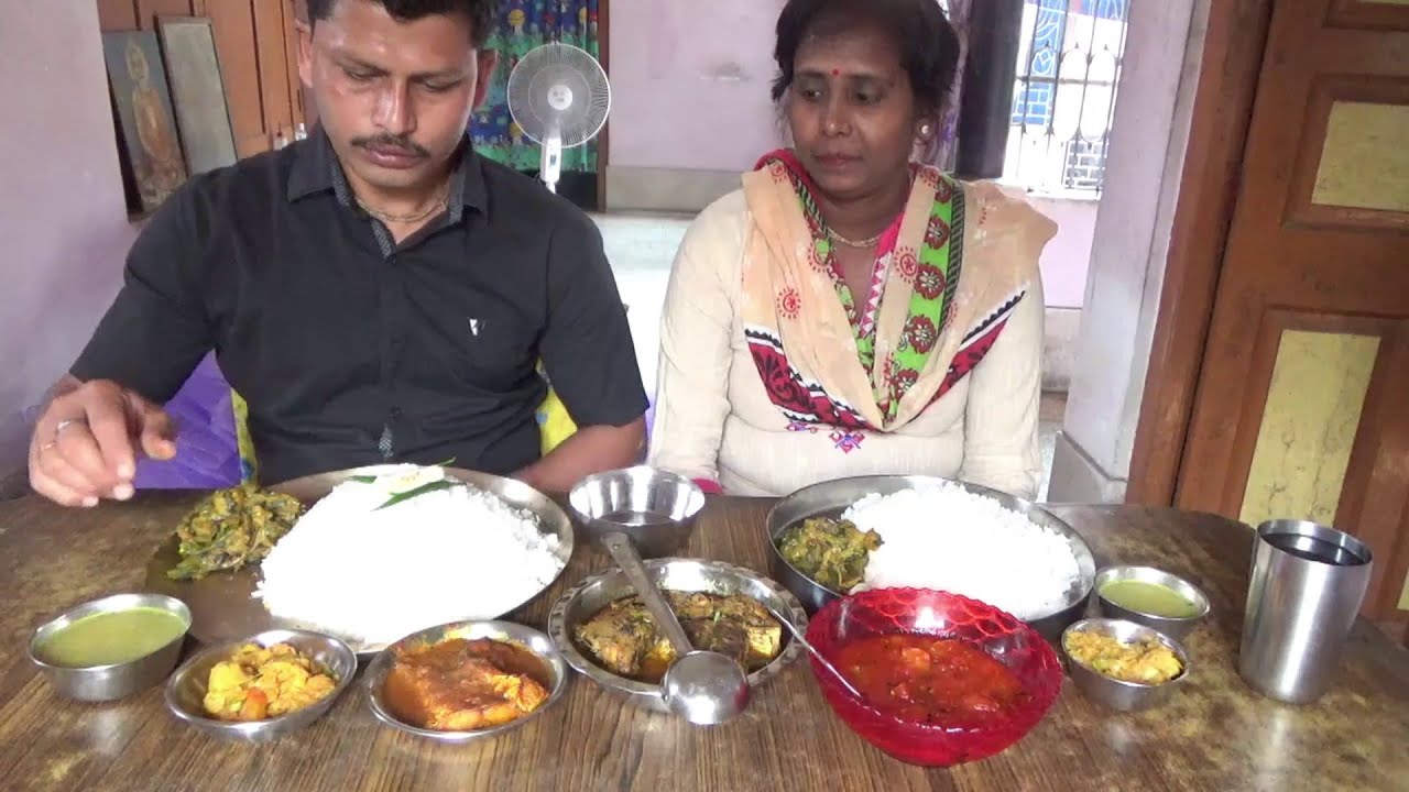 Husband Wife Eating Tasty Home Made Food | Rice with Chandana Ilish ...