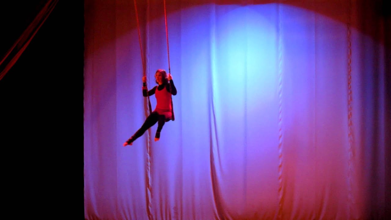 End of cource performance - Trapeze - Sky fall - p. Acropolis - YouTube
