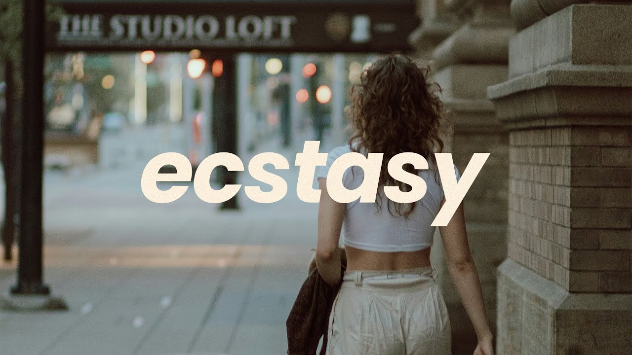 Empire Of The Sun - We Are The People (Baez & Saint Remix) - YouTube