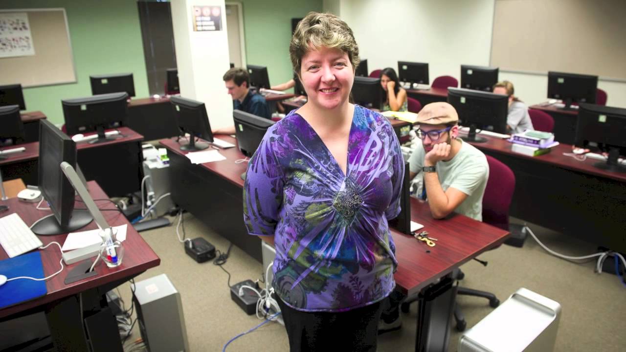 Valencia's FirstONE: Amanda Kern - YouTube