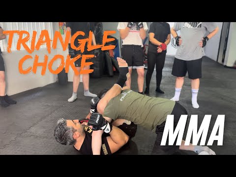 Triangle Choke : MMA’de En Etkili Kilitlerden Biri 🥋 2 Dakikada Öğren!
