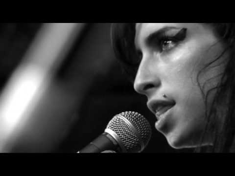 Amy Winehouse - Love Is A Losing Game (Live @ SXSW 2007)