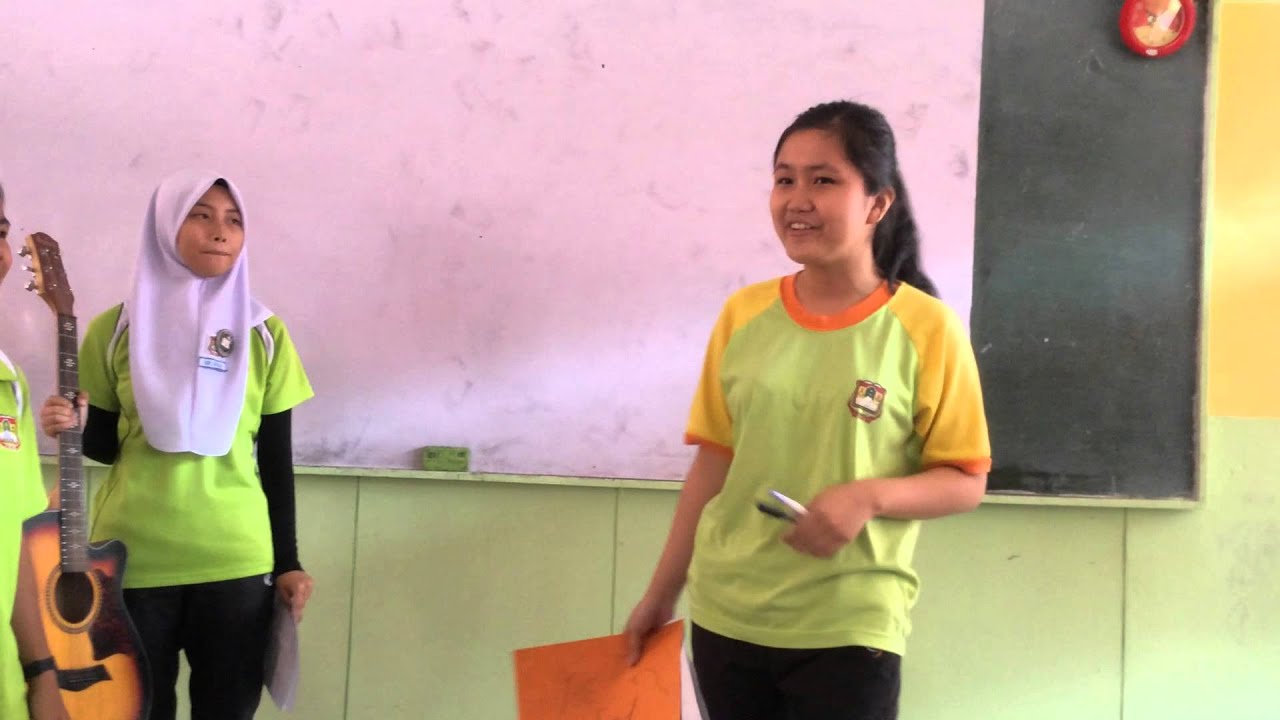 Multi-Genre Presentation 4 Amber SMK Lohan Ranau - YouTube
