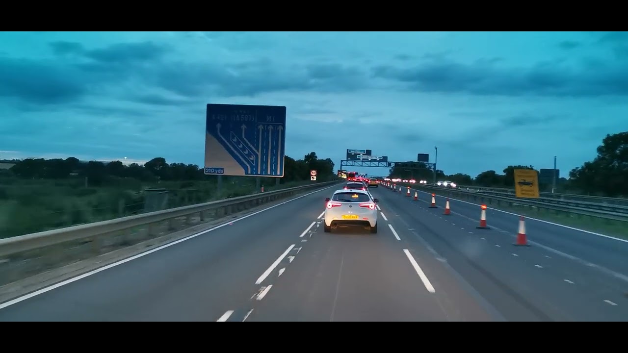 Motorway collection. Evening drive to Silverstone circuit. M1 - A43 ...