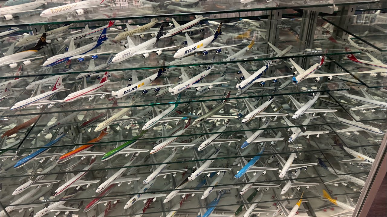 THE BIGGEST MODEL COLLECTION WORLDWIDE | Tour of Gemini Jets Model ...