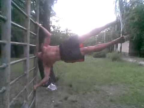 Human flag pull-ups ("флажок" 2011) - YouTube