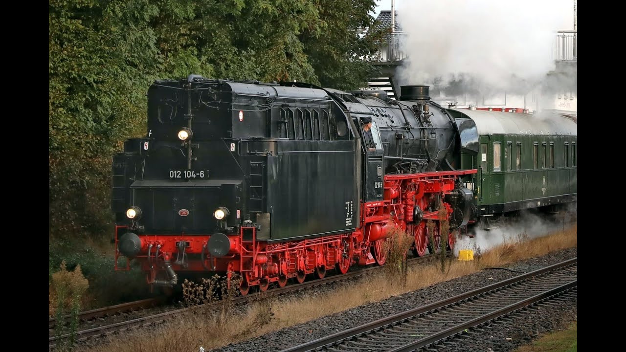 Westfalendampf Sonderzug: Schnellzugdampflokomotive 01 1104 am ...