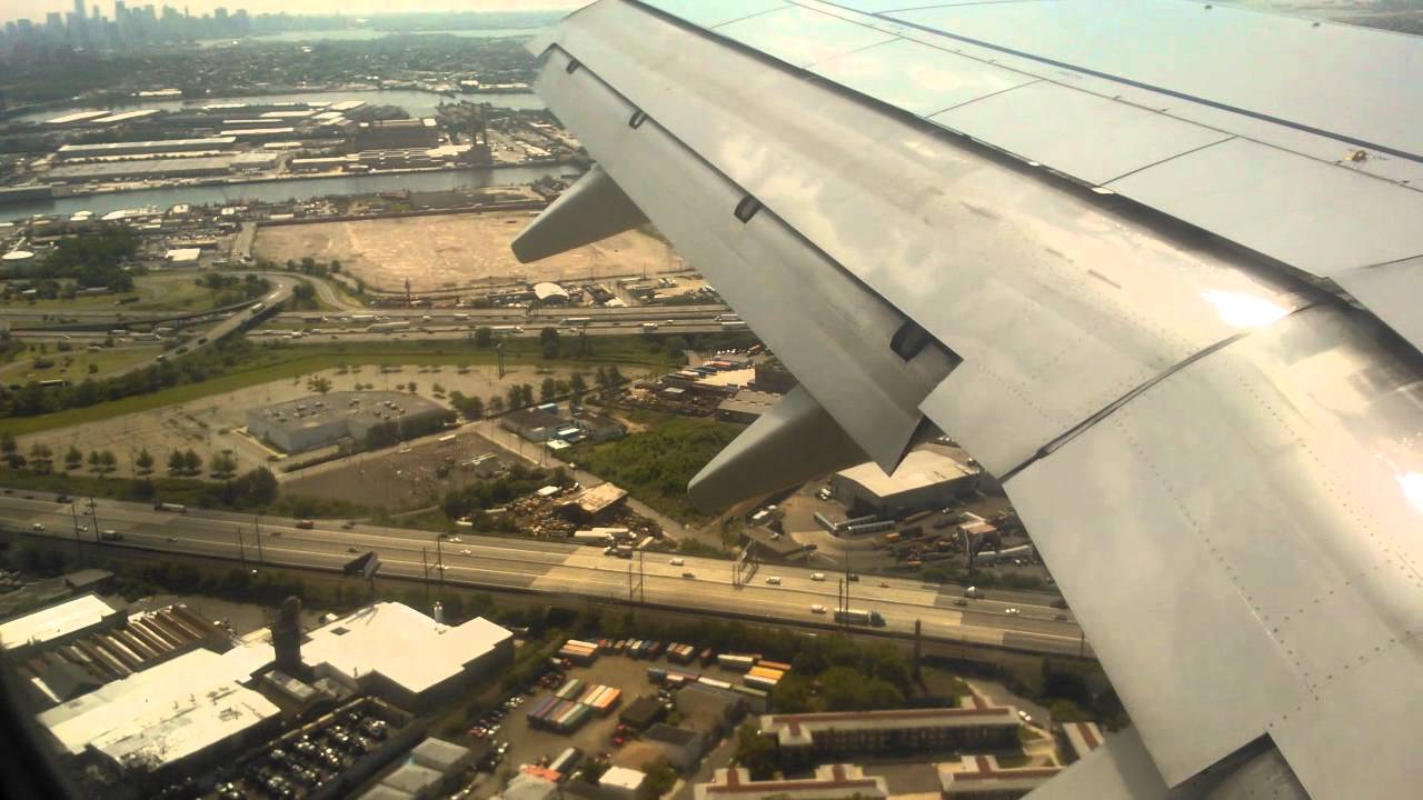 American Airlines AA1212 final approach and landing at EWR 22L - June ...