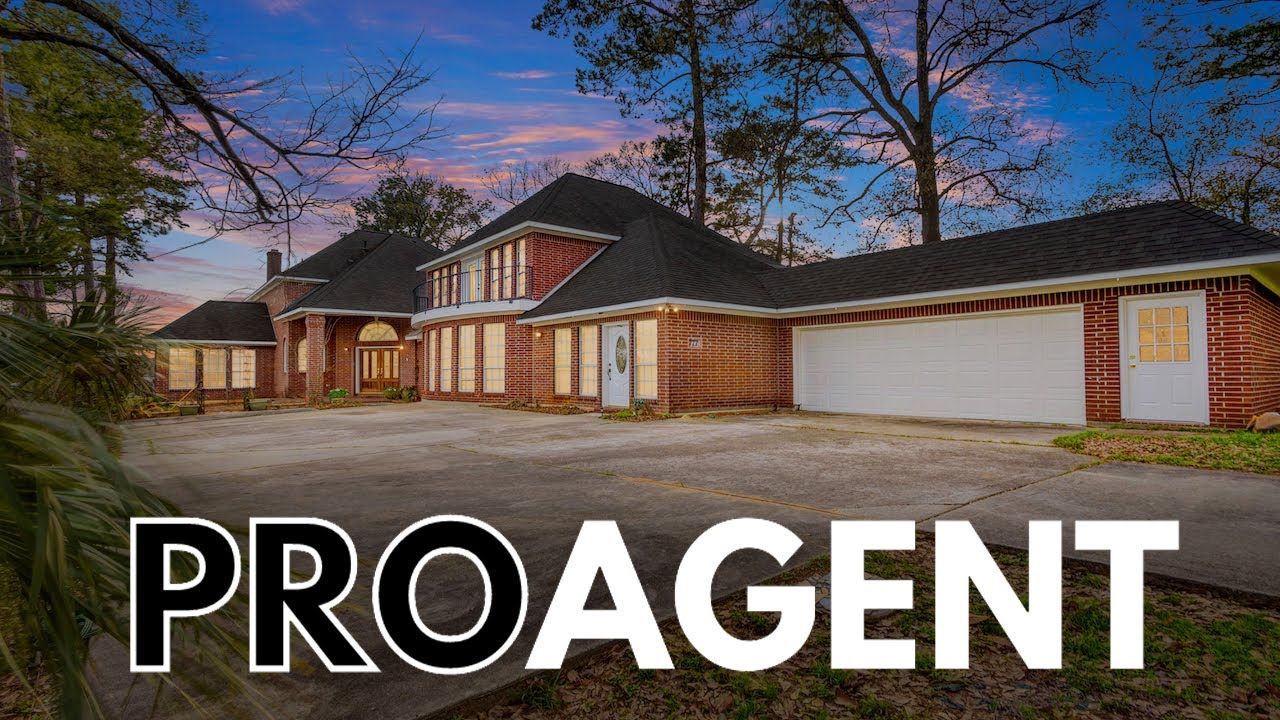 WELCOME HOME! Erica Berry invites you to tour the BEAUTIFUL 15105 ...