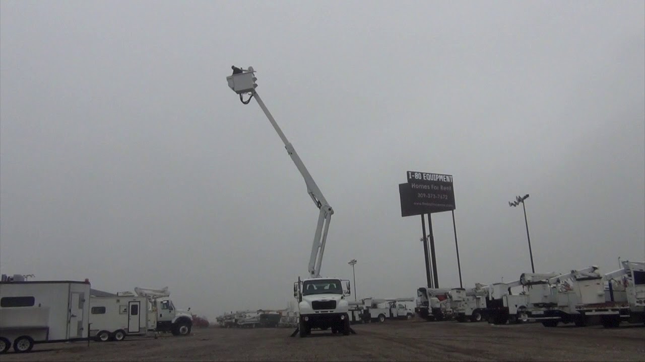 ST#207435 2008 Freightliner M2 Altec TA50 - YouTube