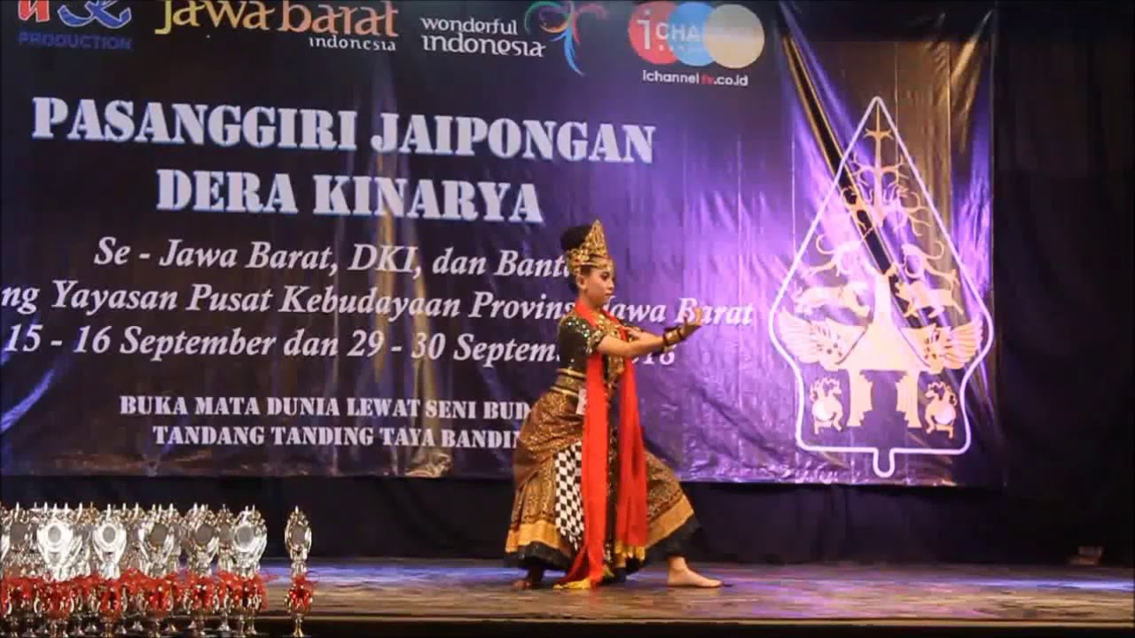 JAIPONG DANCE CITRA RESMI WEST JAVA CULTURE DERA KINARYA GONDO ART ...