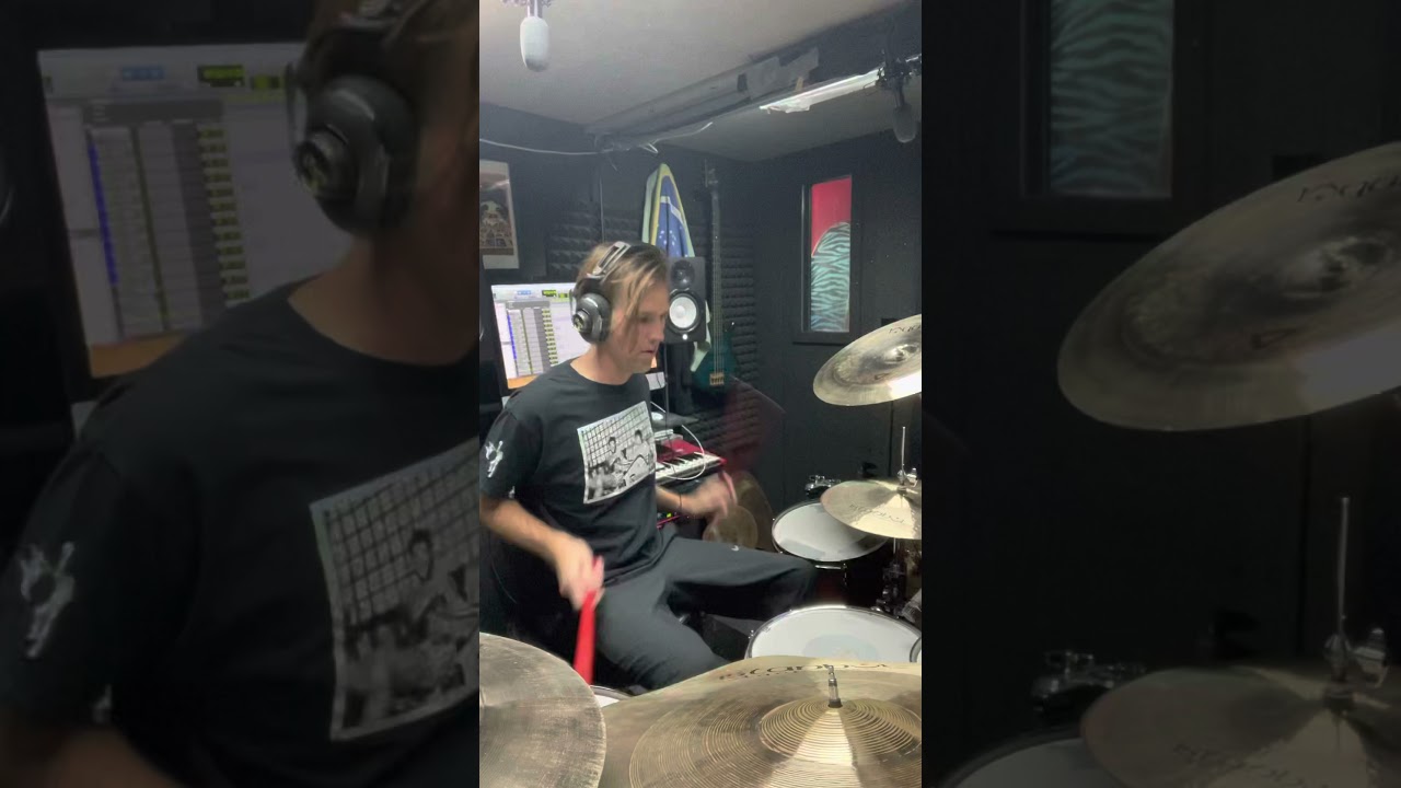 BROOKS WACKERMAN.. linear Tom groove with LA DIABLA STICKS - YouTube