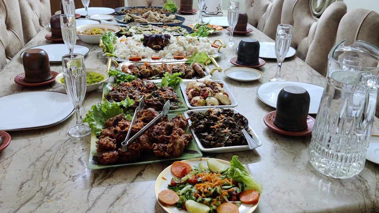 Dawat table setting / Bangladeshi Dawat Menu Ideas/ Dinner party table ...