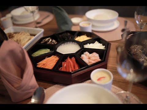 Gujeolpan fusion with rice paper  - 9 Delicacies platter. 구절판 (feat. 라이스 페이퍼).