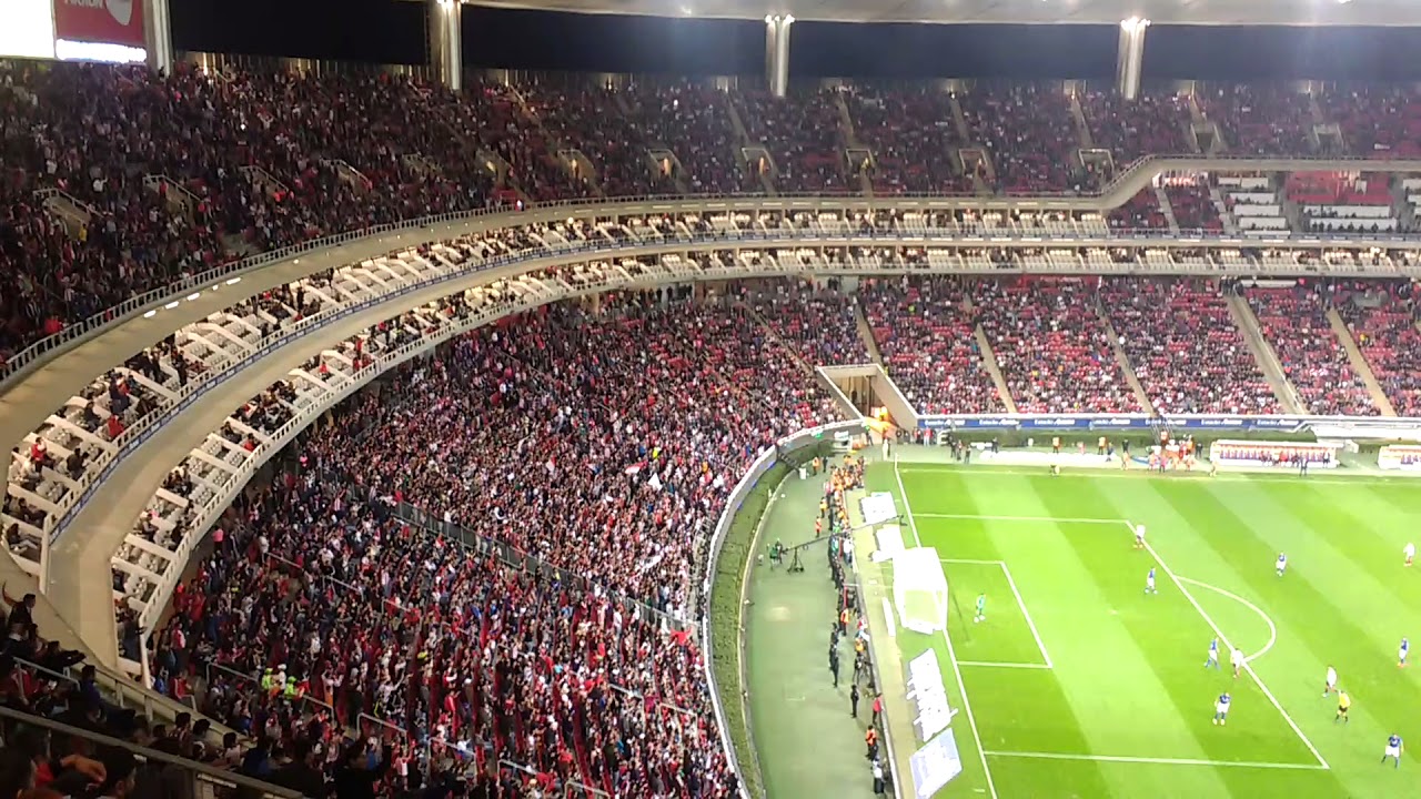 Estadio Akron! Porra chivas - YouTube