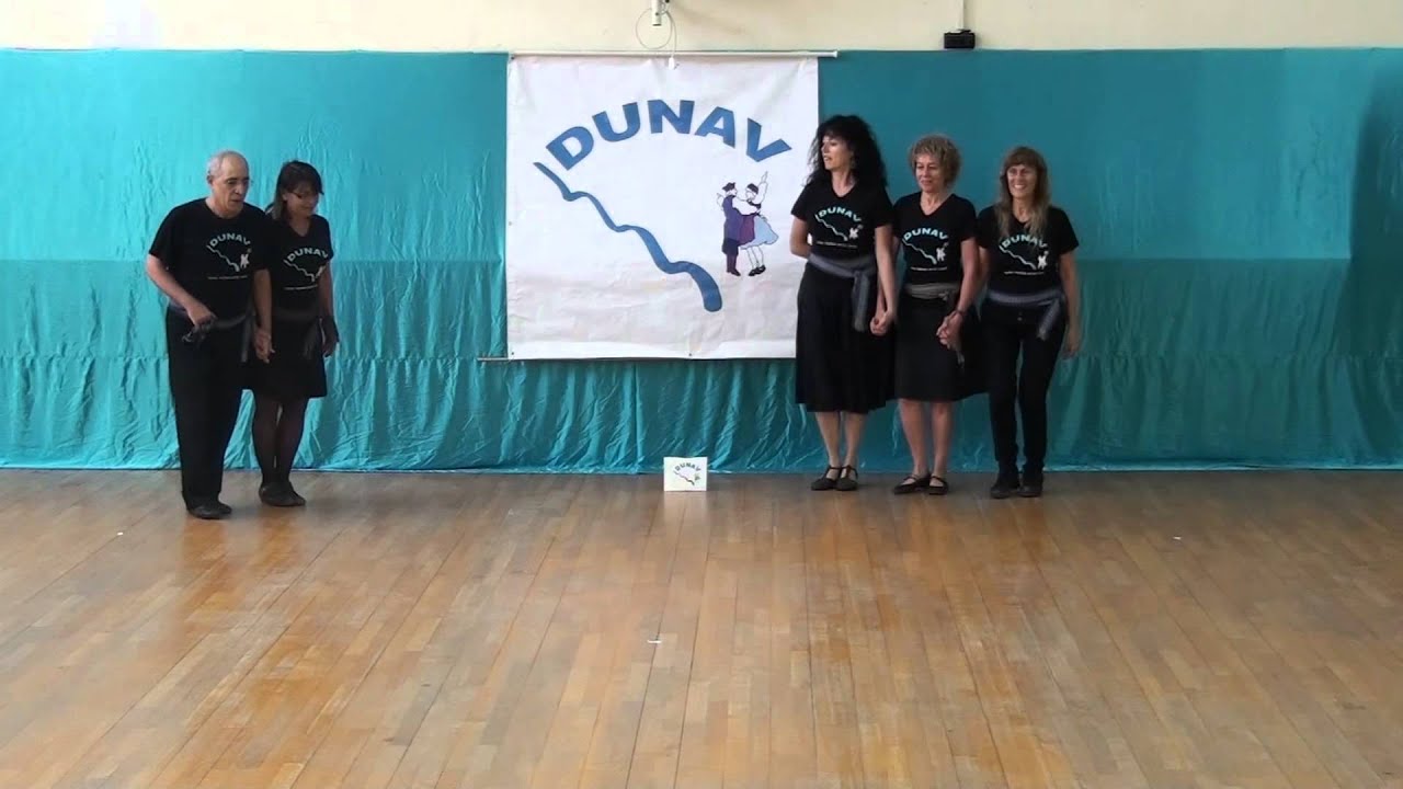 Tini Mini Hanim, Turkish folk dance - YouTube