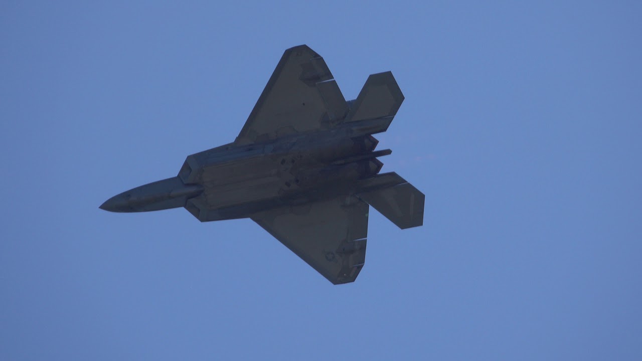 Lockheed Martin F-22 Raptor Demonstration Flight Team Spirit of St ...