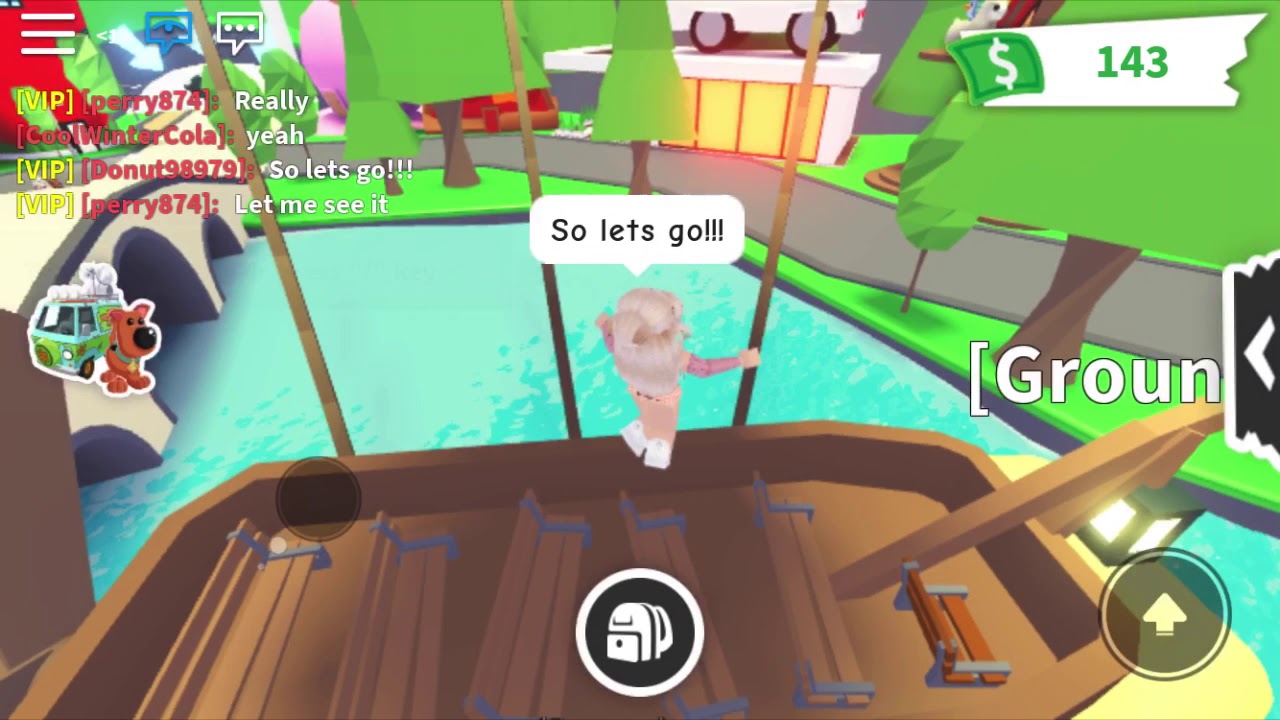 Raising my pet to Adult hood in adopt me - YouTube
