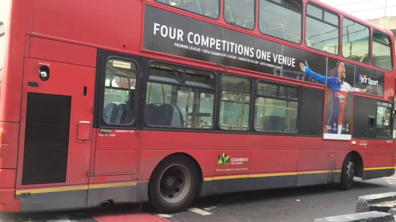 LX05 BWD | LX03 EEJ at London City Airport. - YouTube
