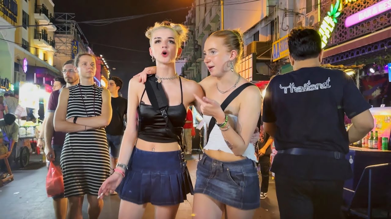 Vibrant life at midnight in the Red Light District of HCMC Vietnam ...