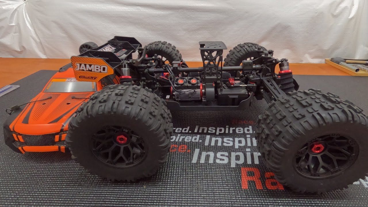 Team Corally Jambo 6S XP Gets a Center Brace Install - YouTube