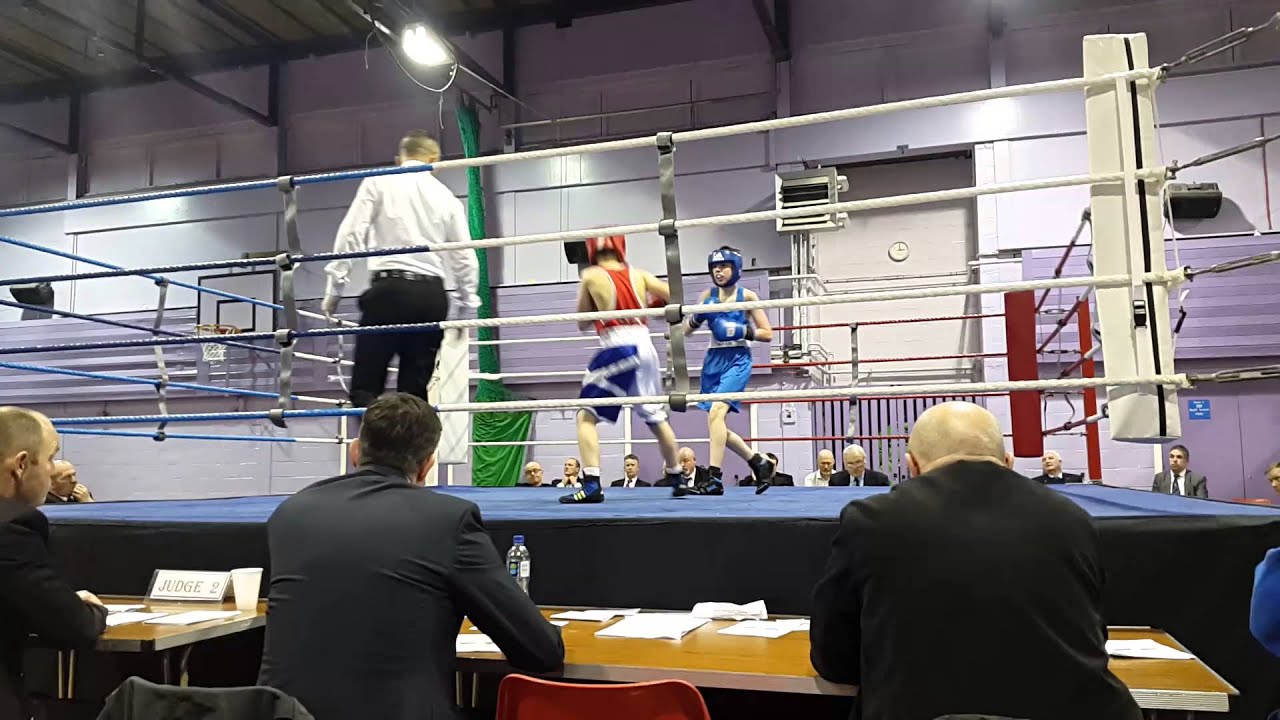 Blake Holmes East district champ 42kg - YouTube