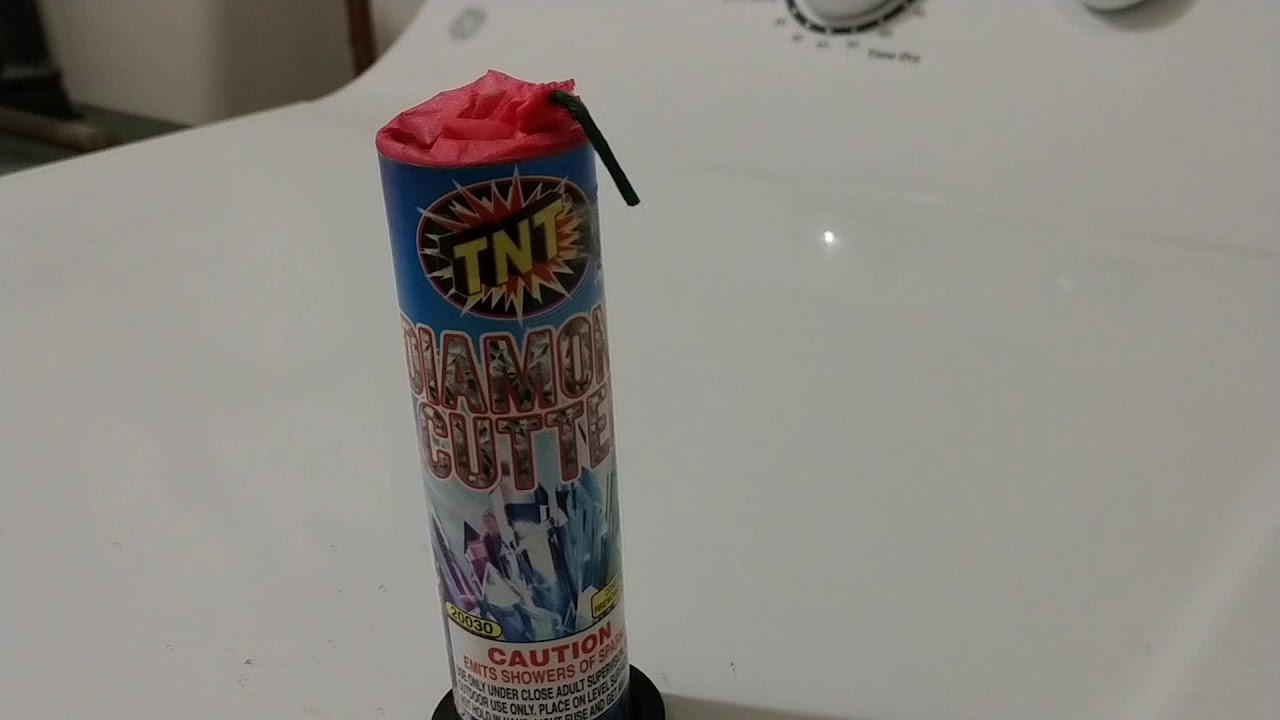 Diamond Cutter from TNT Fireworks - YouTube