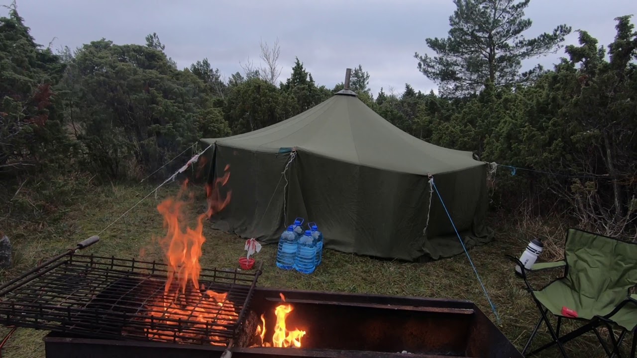 Camping in a military tent - YouTube