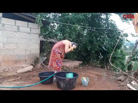 tetangga sebelah lagi mandi