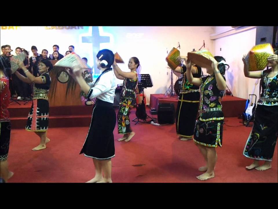 Tarian Sumazau Murut - YouTube