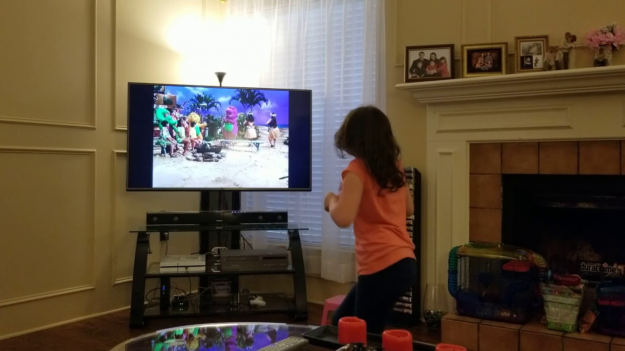 Daisy dancing to Barney - YouTube