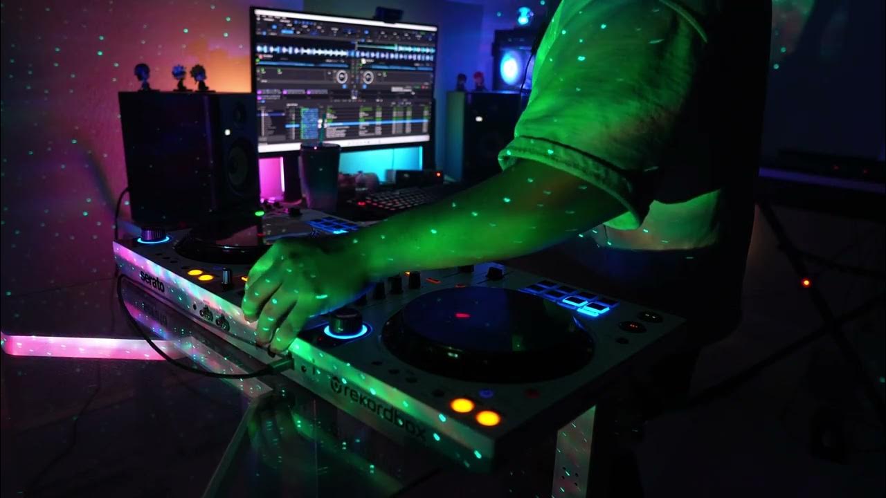 The Ultimate Tech House Remix & Mashup Experience by DJ KayD - YouTube