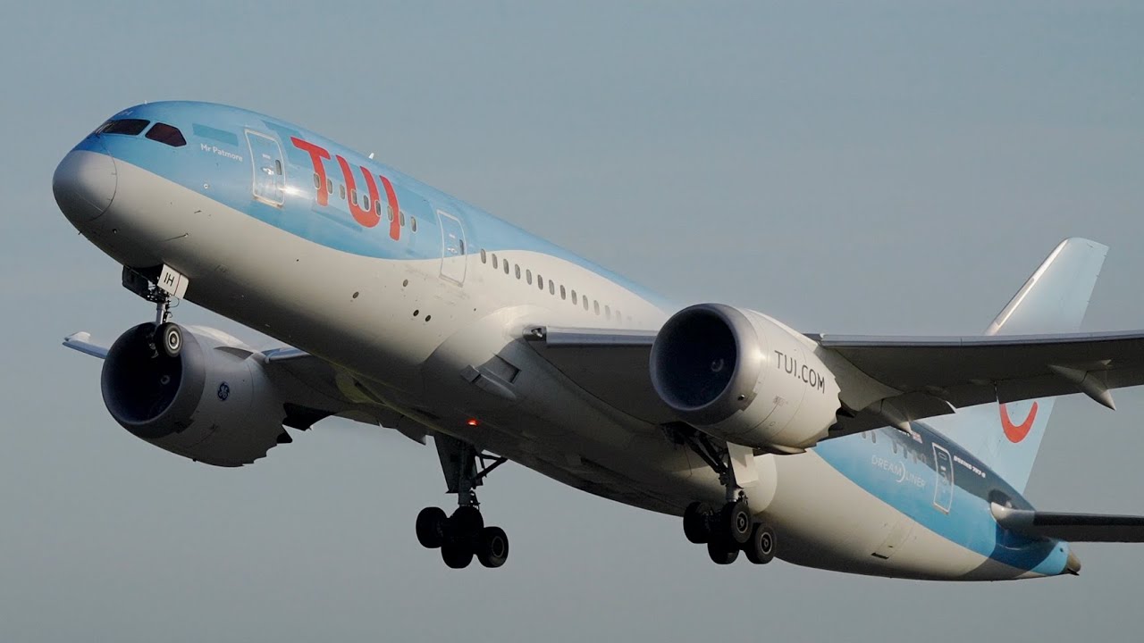 TUI 787 Dreamliner Taking Off from Manchester Airport #Shorts - YouTube