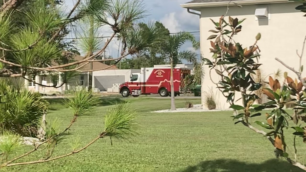 Charlotte fire and EMS ambulance 12 responding - YouTube